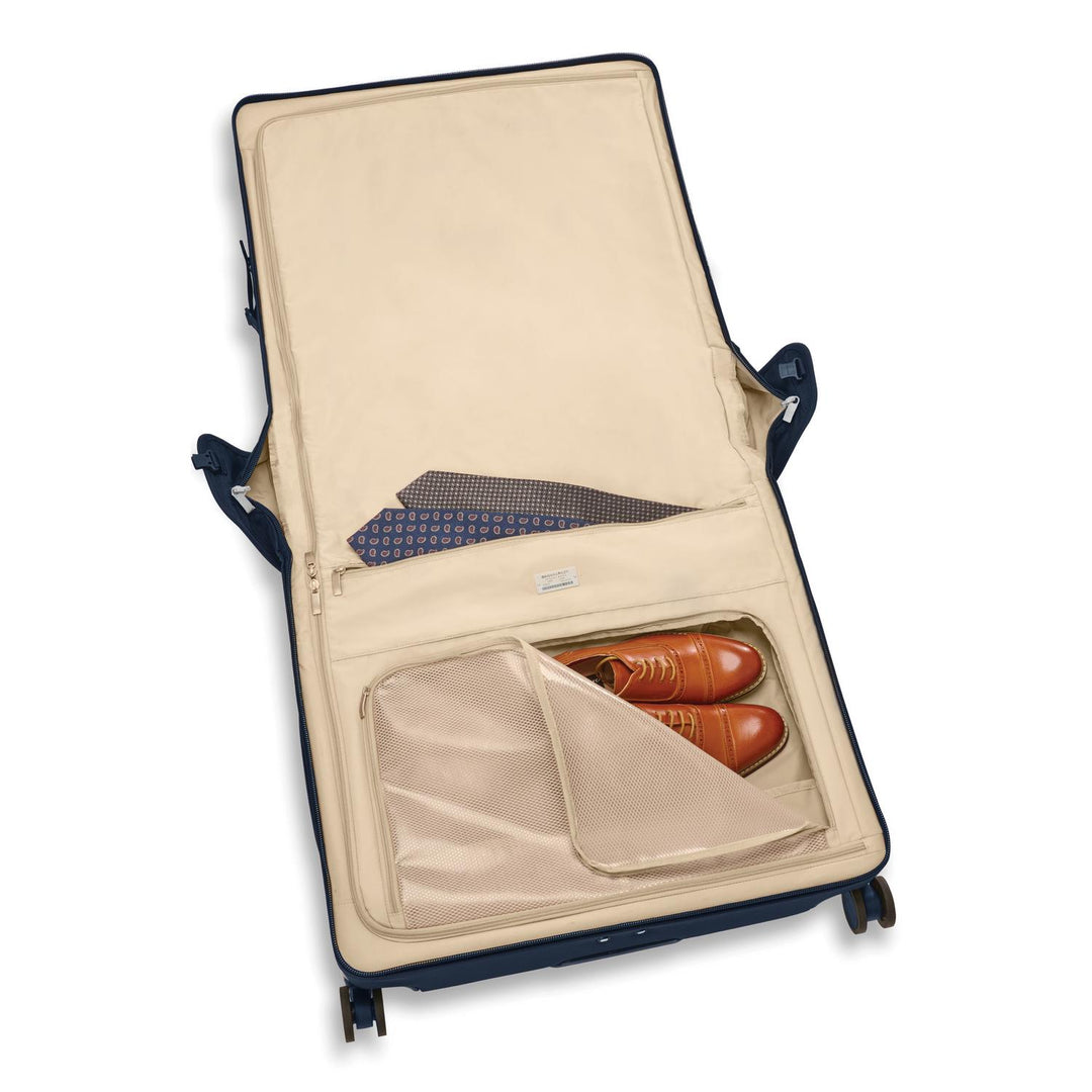 Deluxe Wardrobe Garment Bag by Baseline | Briggs & Riley