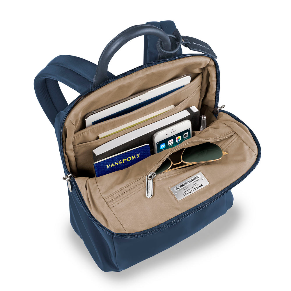 What to Pack in Your Personal Item Bag | Briggs & Riley